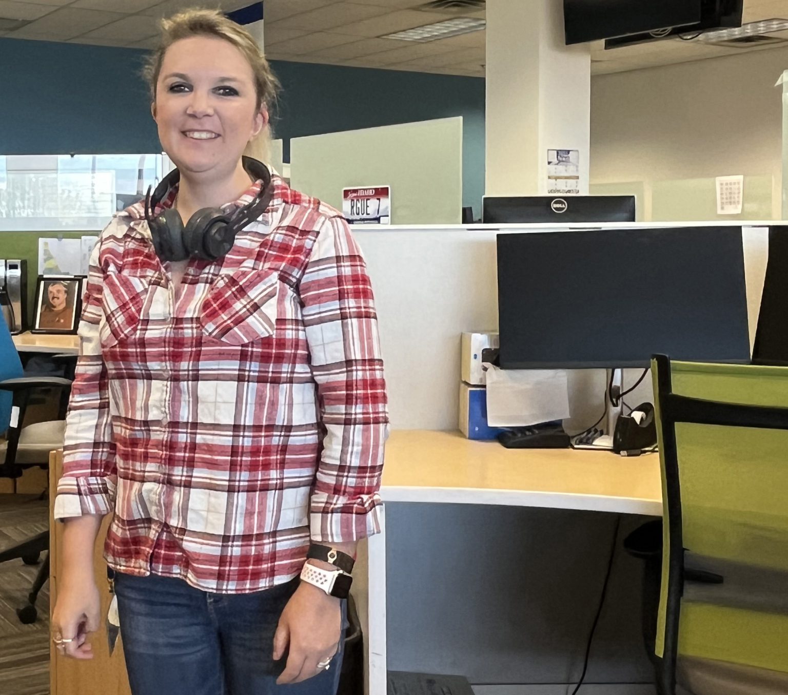 Frommer doesn’t let hearing impairment stop her in DMV Call Center ...